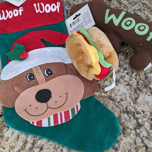 Dog | Nwt Woof Woof Dog Christmas Gift Set Stocking And Two Dog Toys ...